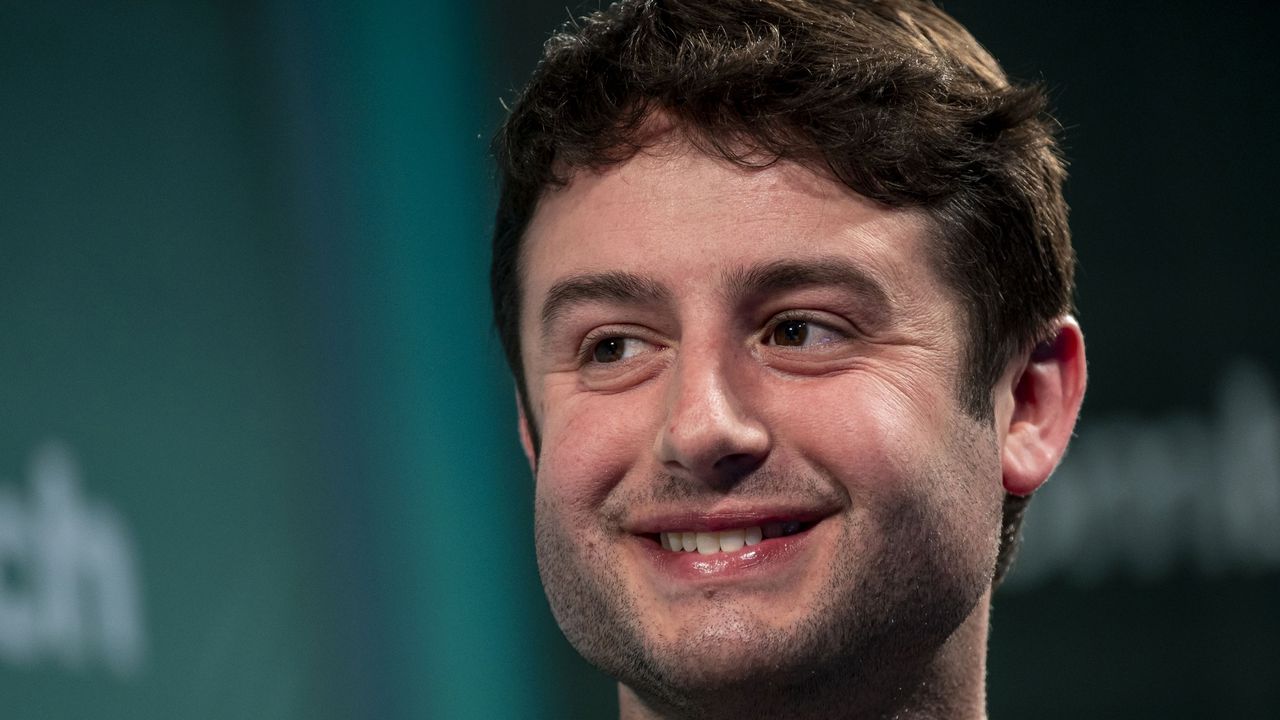 Dylan Field, CEO de Figma, replica modelo de Elon Musk con Tesla para ...