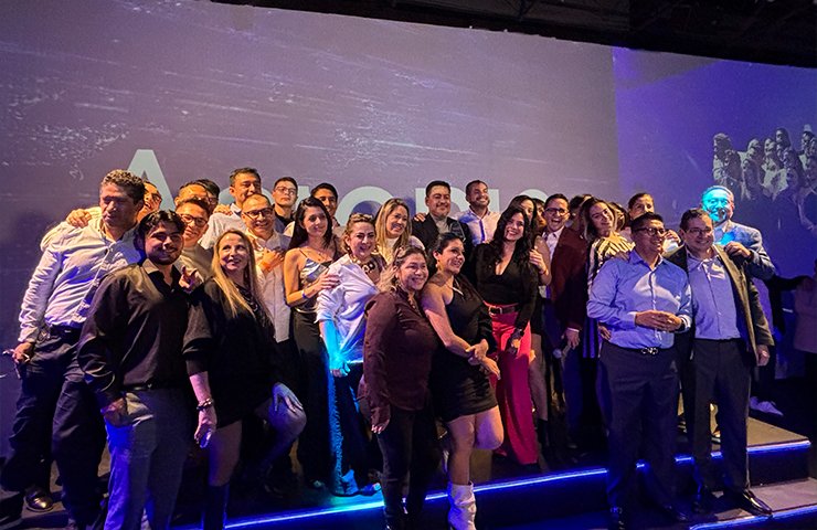 Licencias OnLine festeja al canal en LOL FEST 2025 – TIGMX